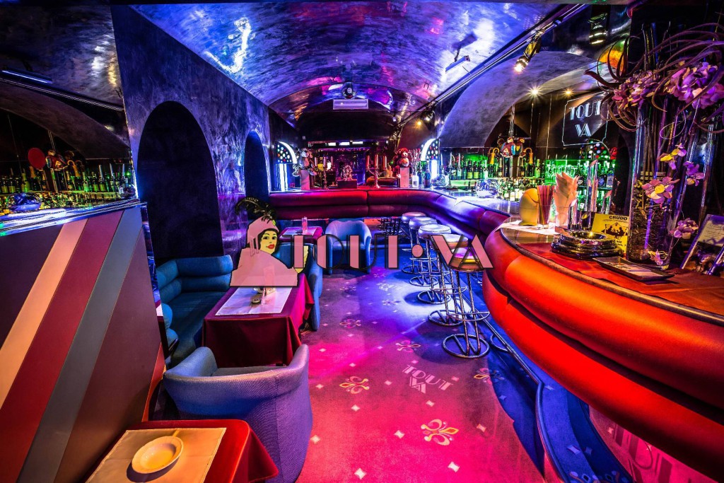 JOB CLUBURI DE NOAPTE FETE | ESCADA NIGHT